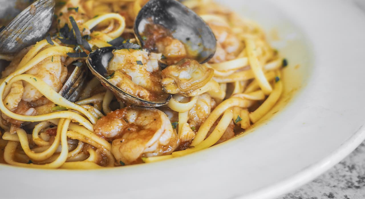 How does Italian pasta differ from other types of pasta? - Cen To-Bar